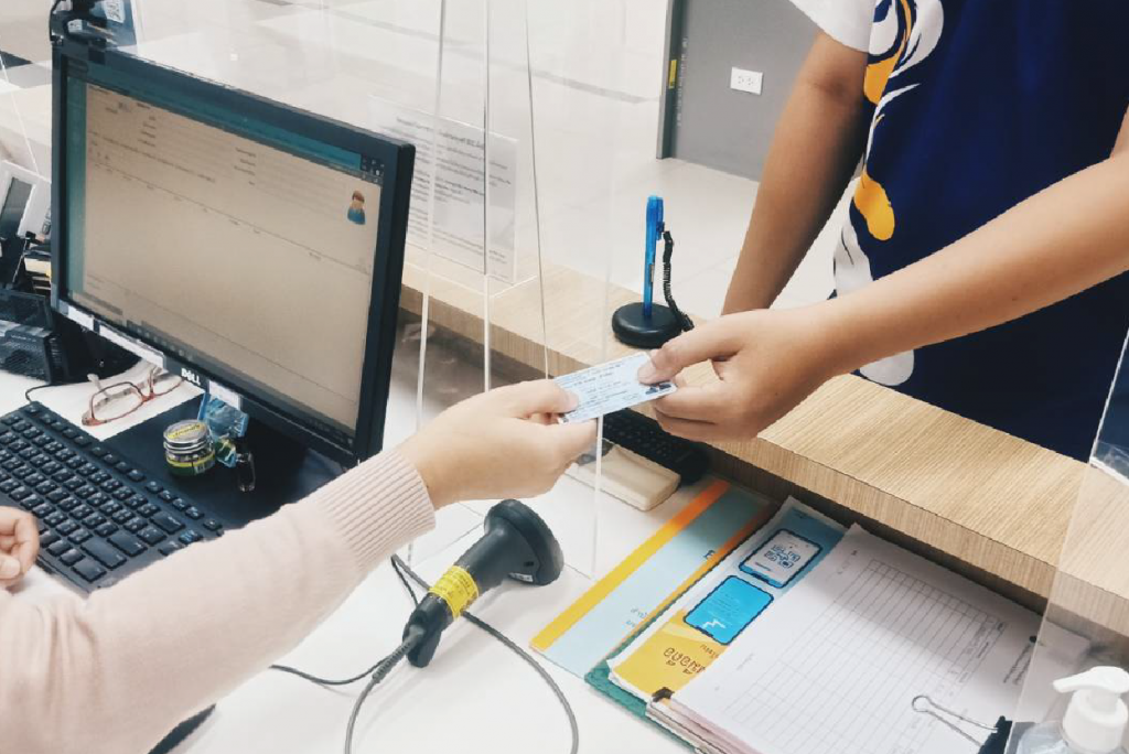 Borrow with the staff. – RMUTT LIBRARY : ห้องสมุด สำนักวิทยบริการและเทคโนโลยีสารสนเทศ มทร.ธัญบุรี